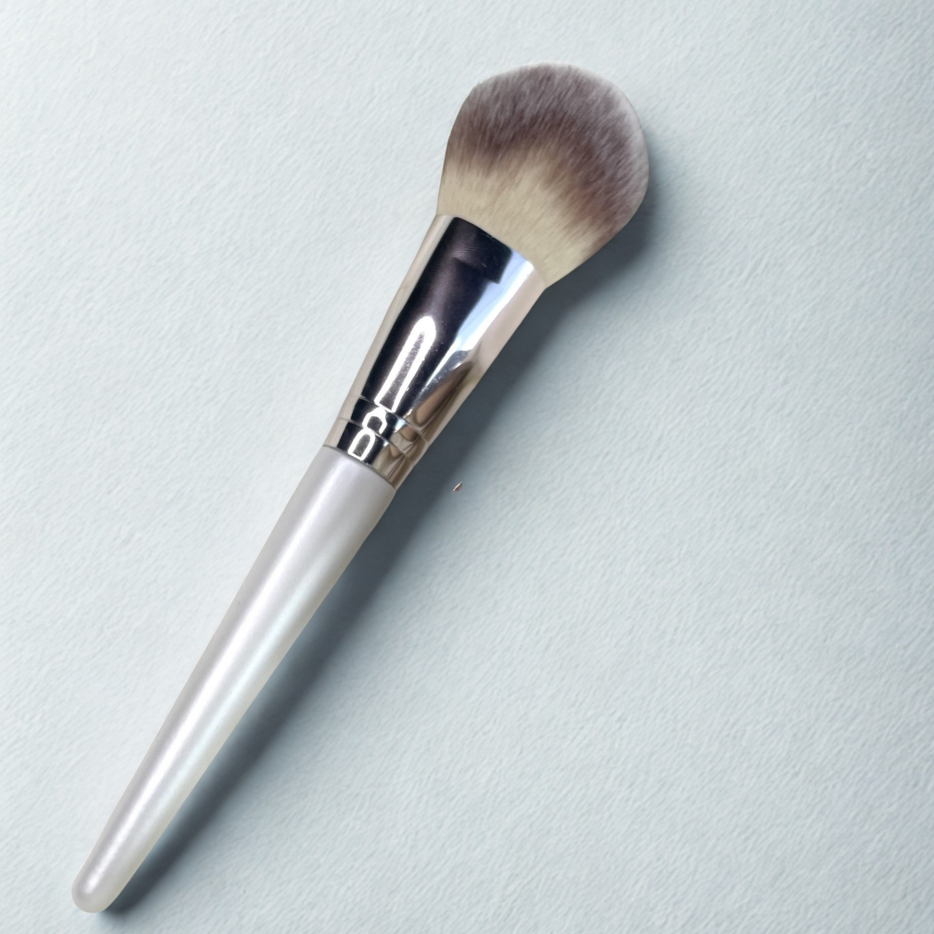 Large Powder Brush – geniebeauty.co.nz